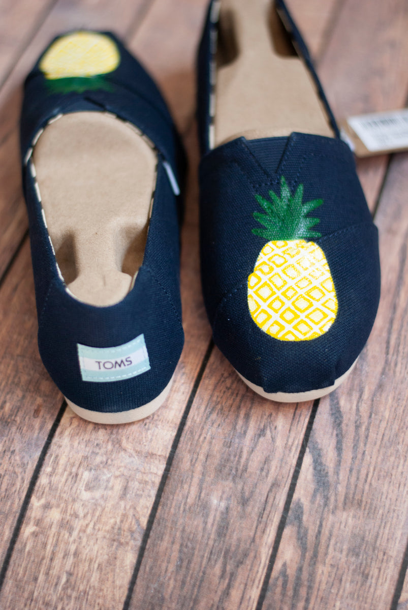 Hand Painted Pineapple Toms – With love, Paint